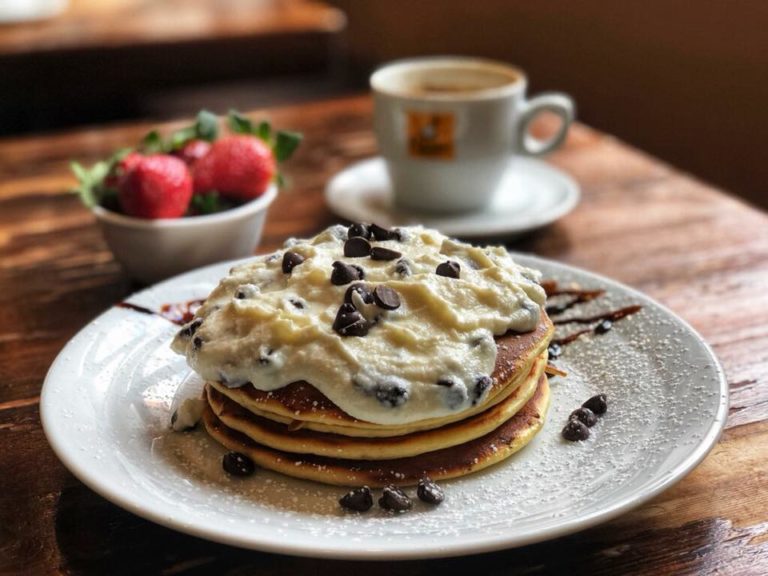 Merchant Spotlight: Meli Café and Juice Bar - Greektown Chicago